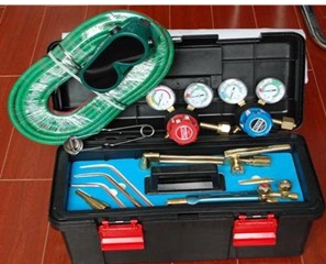 Welding Outfit Comet Type with Tool Box | UY TIT
